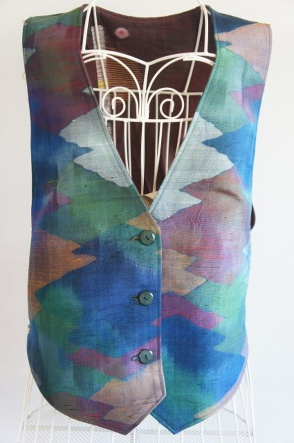 ハンドメイド 着物リメイク 正絹（一部正絹帯を使用） リバーシブルベスト その他トップス りんご 通販 5626252｜Creema(クリーマ)