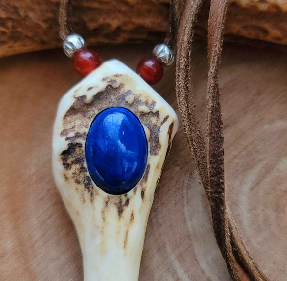 鹿の角 ラピスラズリ ネックレス ネックレス・ペンダント 鹿角工房〜イランカラプテ〜 通販｜Creema(クリーマ) 12162857
