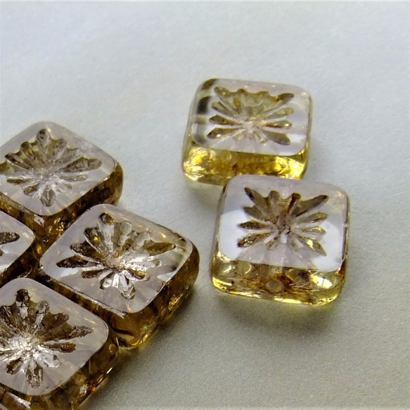 4個・10mm・チェコビーズ・スクエア・17072006 ビーズ 四季彩の森 通販 4345083｜Creema(クリーマ)