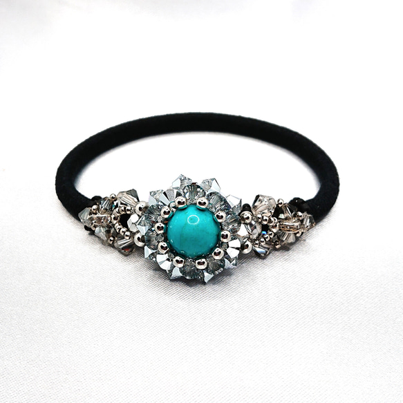 ヘア アクセサリー 〈ヘアゴム 〉 ☆ターコイズとクリスタルビーズ ヘアゴム Bee&Mee 通販｜Creema(クリーマ)