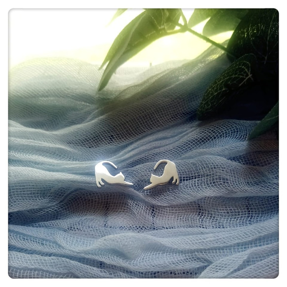 医療用スチールピアス - ストレッチキャット ピアス（スタッド・一粒） 吳小姐 通販｜Creema(クリーマ)