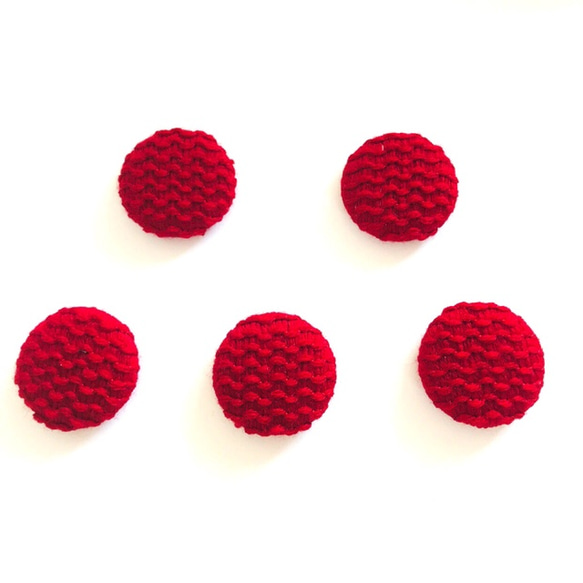 902」両面ニットカボションチャーム(レッド) ︎4個セット チャーム blingblingCC 通販 4921574｜Creema(クリーマ)