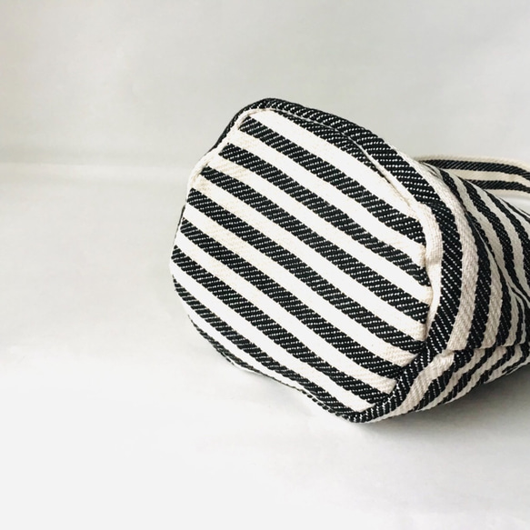 ボーダー柄丸底ワンハンドルバッグ バケツバッグ はちプラス 通販 12732623｜Creema(クリーマ)