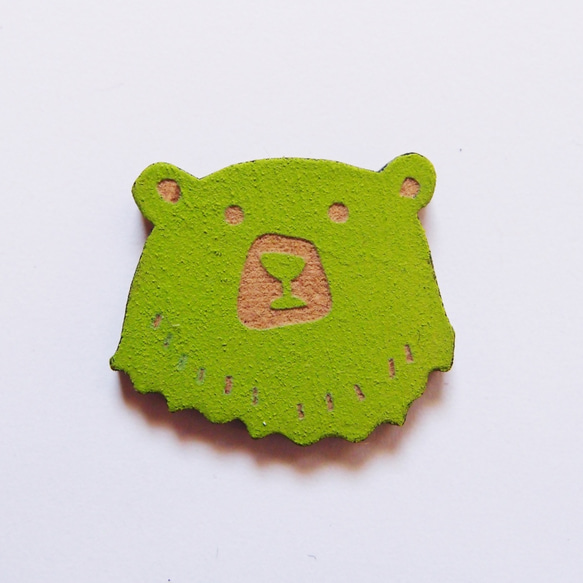 MDFブローチ（シロクマ） ブローチ potofu 通販｜Creema(クリーマ) 2977490