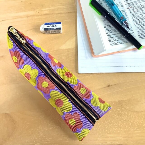 【レトロポップ 花柄】畳縁 テトラ型 ペンケース パープル オレンジ 黄色 大人可愛い ペンケース Black mow 通販 12160637 ...