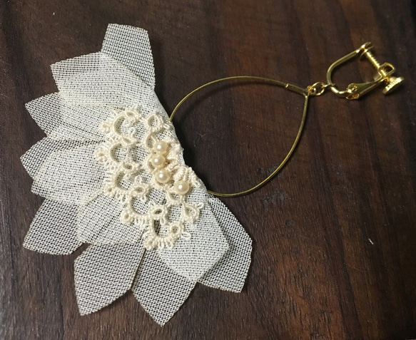 シフォンとタティングレースのイヤリング イヤリング・ノンホールピアス 飛白casuri 通販 2102517｜Creema(クリーマ)