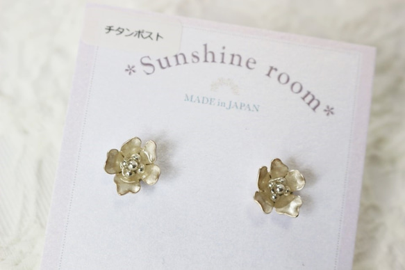 一粒フラワー（チタンポストピアス） ピアス（その他） *Sunshineroom* 通販｜Creema(クリーマ) 4226366