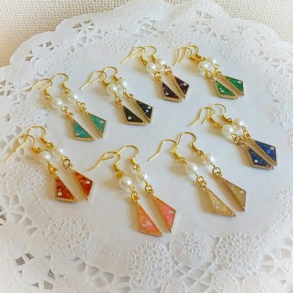 トライアングル&ビーズのピアス ピアス（フック・チェーン） only one yochi 通販 4854705｜Creema(クリーマ)