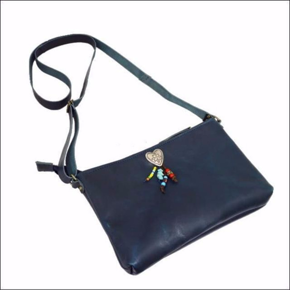 レザーポシェット ネイビーカラー ハートのコンチョ付き 10007723 ポシェット chatoran 通販 4643448｜Creema(クリーマ)