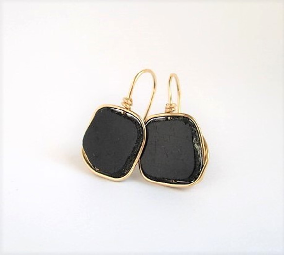 slice...deep black 14Kgf ピアス（フック・チェーン） bright 通販 4658676｜Creema(クリーマ)