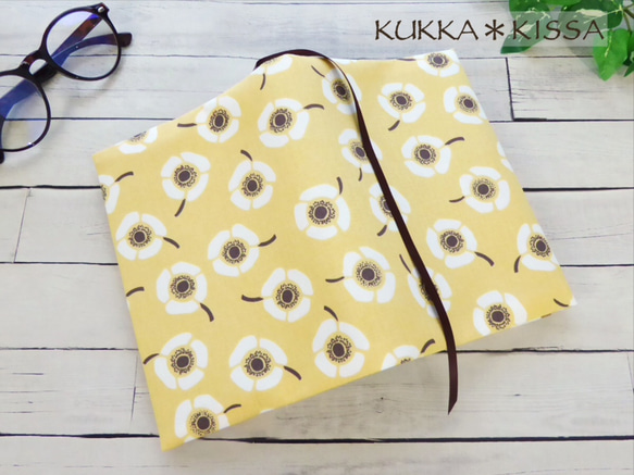 【XLハード】A5ハードカバー本、菊判ソフトカバー本用ブックカバー 】北欧風アネモネの花(カスタードイエロー/コットン） ブックカバー ...