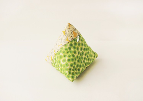 tetra pouch ポーチ PORTRAIT THINGS 通販 1107995｜Creema(クリーマ)