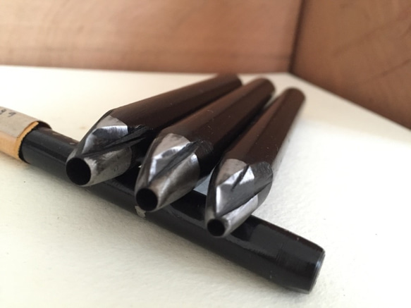 世界で一つの道具！ハンドメイドオリジナル道具 15＊15mm内の打ち具ポンチ 鍛冶屋道具＊受注作製＊ その他素材 テヅクリノハコ 通販 ...