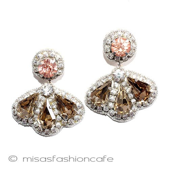 SPARKL スパークル ピアス シャンパン・フローラル ビジュー オーストリア製クリスタル使用 裏面レザー軽量 ピアス（スタッド・一粒 ...