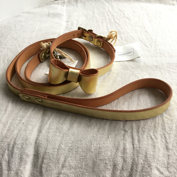 SALE 34~39cm リボン首輪 本ヌメ ゴールド とリードのセット 展示品50~80%OFF NO.36 リード・首輪 SUN ...