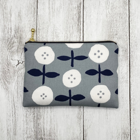 送料無料＊ワンコイン＊ミニフラットポーチ☆まんまるお花 ポーチ ai 通販｜Creema(クリーマ) 12644071