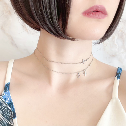 シルバー:Cross My Heart:2連のクロスのチョーカーネックレス シルバー:Cross My Heart:2連のクロスのチョーカーネックレス