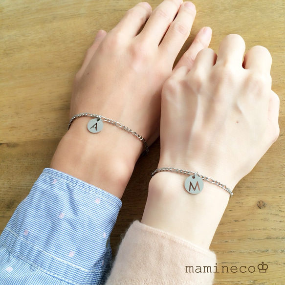 ♡ペアブレスレット♡選べる！イニシャルオールステンレス製 フィガロチェーンタイプ ブレスレット mamineco 通販 5000843 ...