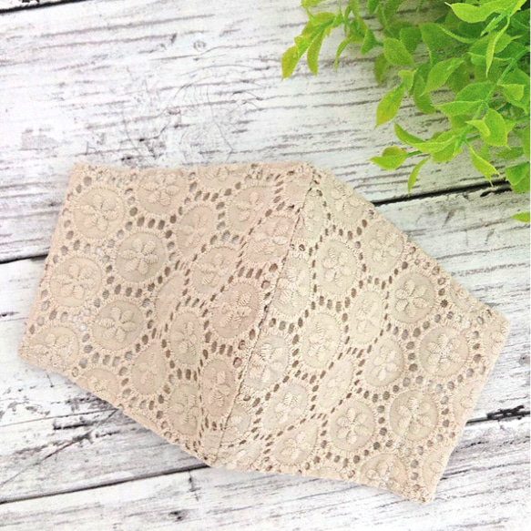 《送料無料》サークル花刺繍 立体マスク 大人用 布マスク Rico 通販｜Creema(クリーマ) 11611819