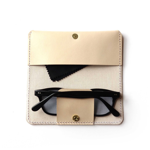 【受注生産商品】Thin Glasses Case NATURAL / 牛革眼鏡ケース / 牛革サングラスケース その他ケース ...