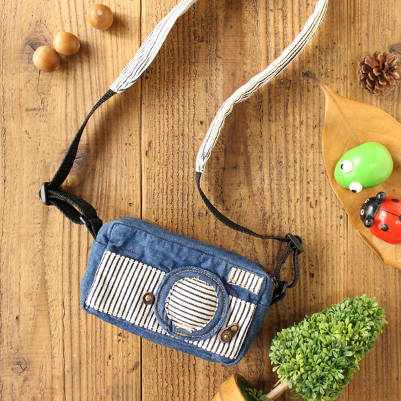 デニムで作ったカメラ型ポシェット（ブルー） 雑貨・その他 藤本製作所 通販 5461454｜Creema(クリーマ)