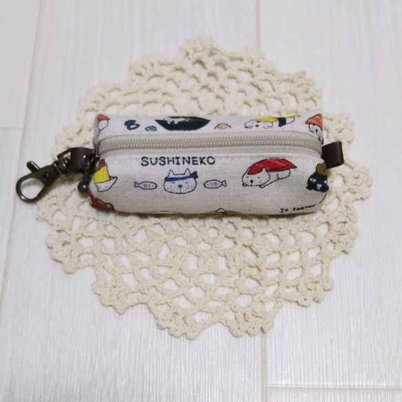 再販 寿司ねこ 猫柄 リップケース ポーチ M-nature 通販 8149641｜Creema(クリーマ)