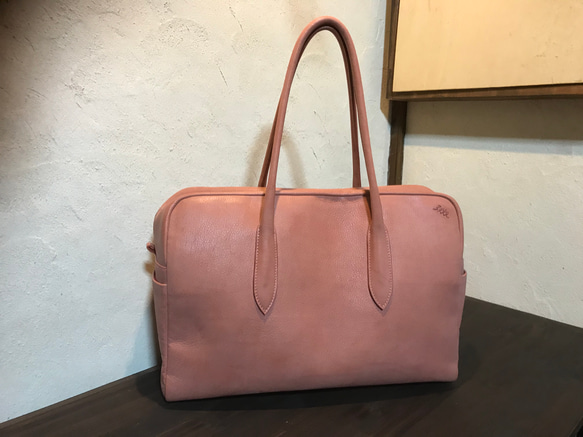 本革 ビジカジボストン ピンク ボストンバッグ atelier 3xxx. 通販 7914971｜Creema(クリーマ)