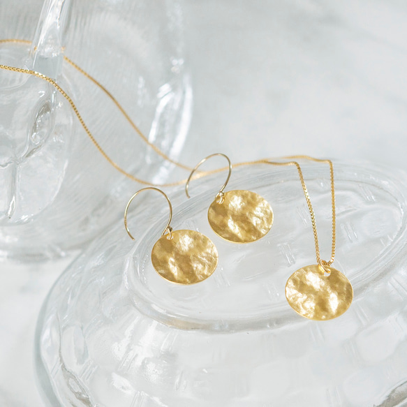 満月のようなコインの14kgfピアス コインピアス 金属アレルギー対応 メンズ ゴールド サージカルステンレス 冬 ピアス（フープ） Saya ...