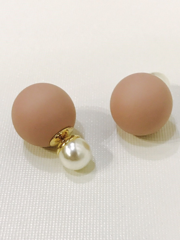 パール マットカラーピアス（ピンクベージュ） ピアス（スタッド・一粒） Direct0301 通販 5053867｜Creema(クリーマ)