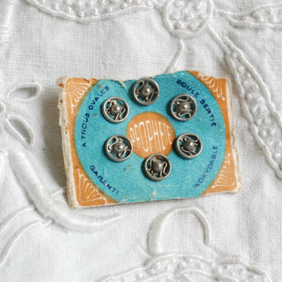 アンティーク 古い紙 古いラベル コラージュ素材 スナップボタン ボタン アンティークメルスリー 通販 12671443｜Creema(クリーマ)