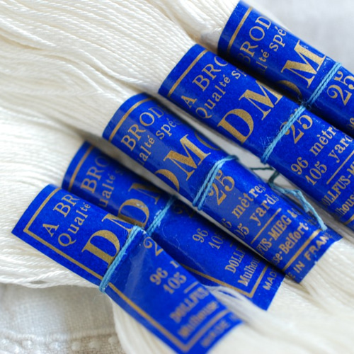 DMC アブローダー 刺繍糸 25番 長さ32m 12束入 #921 オレンジ系 DMC10725B