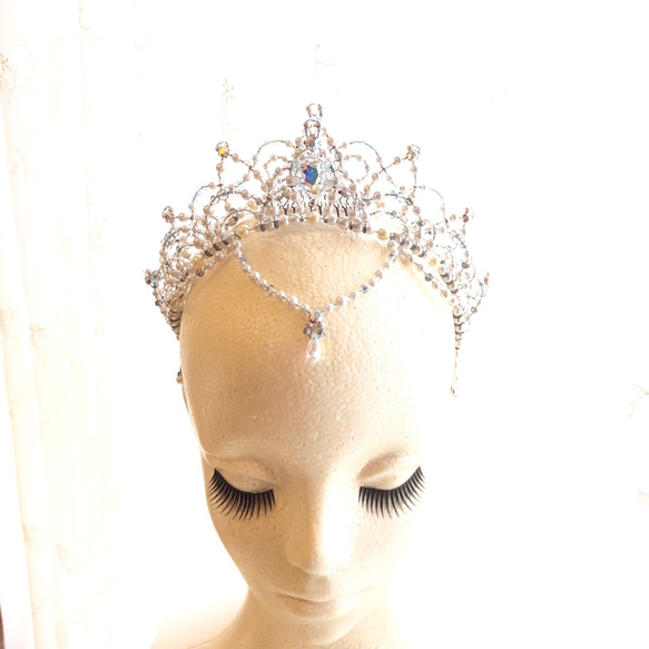 シルバーベース2連ティアラ ヘッドドレス（アクセサリー） Tiara Vivienne blanc 通販 7020869｜Creema(クリーマ)