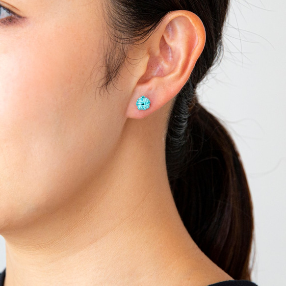 水引玉結びのピアス 【プラチナアクア】 ピアス（その他） 水引東京〜ラナテラス 通販 7543312｜Creema(クリーマ)