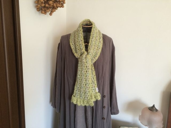 鶯色のレトロマフラー マフラー GiririrA kao 通販 1452563｜Creema(クリーマ)