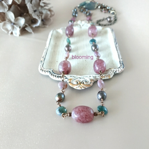 モスコバイト・インディアンアゲート・淡水パール・チェコビーズのロングネックレス：天然石 ネックレス・ペンダント blooming 通販 ...