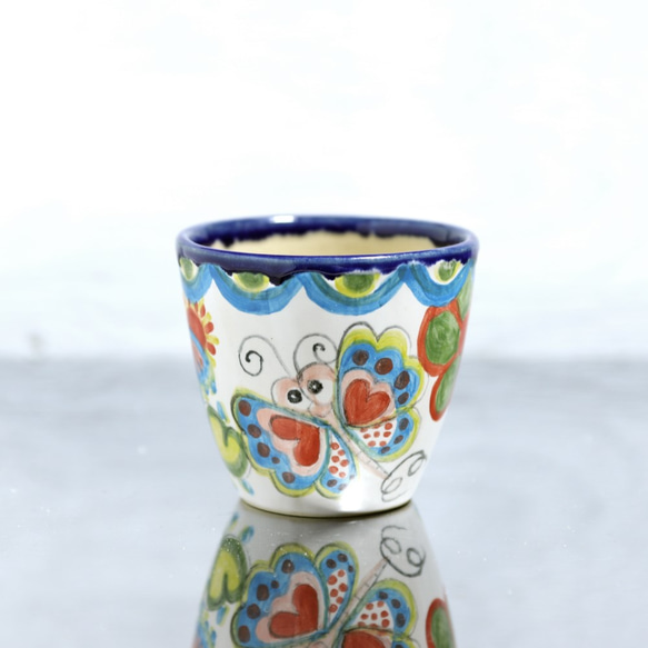 青いチューリップと蝶絵のフリーカップ（青い蝶） 湯呑み 春信工房 通販 10977554｜Creema(クリーマ)