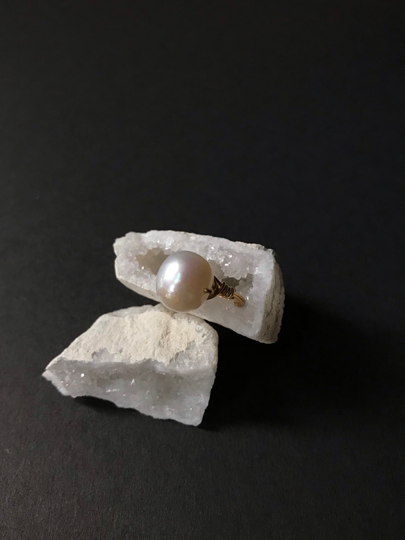 8号♚大粒淡水パールのワイヤーリング 指輪・リング m.y.♚パールと天然石のアクセサリー♚ 通販 8945861｜Creema(クリーマ)