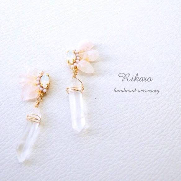 ピンククオーツのクリスタルポイントピアス イヤリング ピアス（スタッド・一粒） Rikaro 通販 1907566｜Creema(クリーマ)