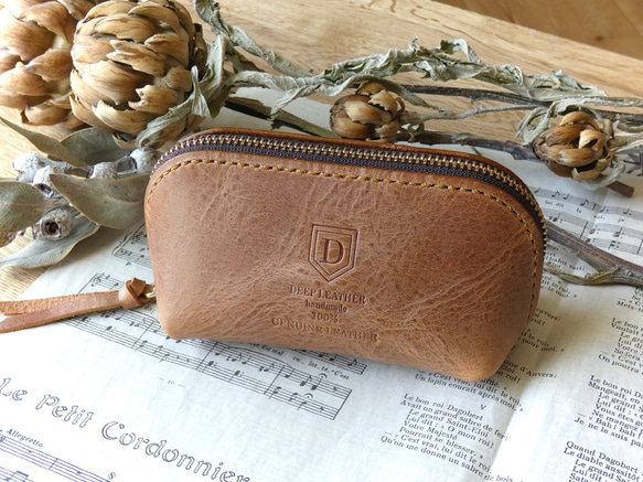 ラウンドミニポーチ／イタリア革／キャメル ポーチ DeepLeather 通販 11570742｜Creema(クリーマ)