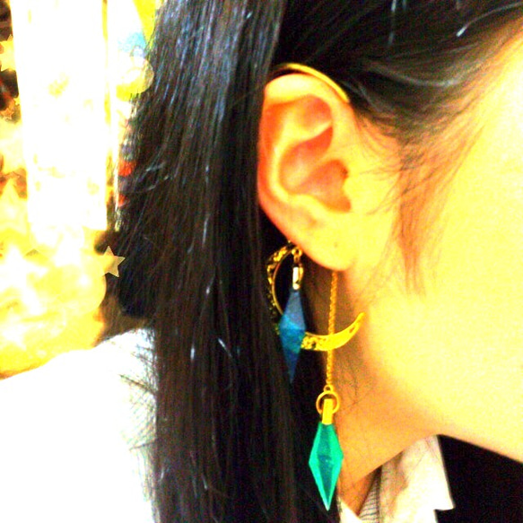 貂蝉の涙 ペンデュラム イヤーフック イヤーフック 鬼灯売り@プロフ必読 通販｜Creema(クリーマ) 3095203