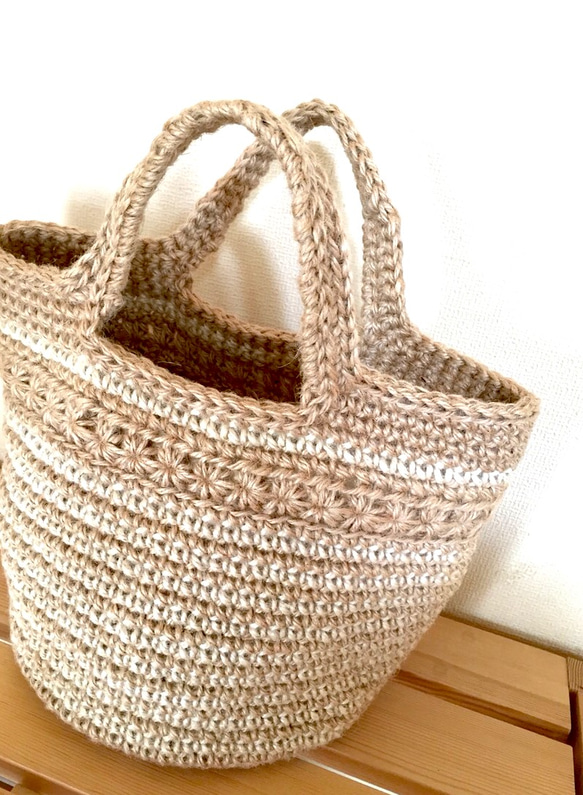 【送料無料】オフホワイトボーダーのスタークロッシェ編みの麻マルシェ かごバッグ teshigotoya 通販 2137593｜Creema(クリーマ)