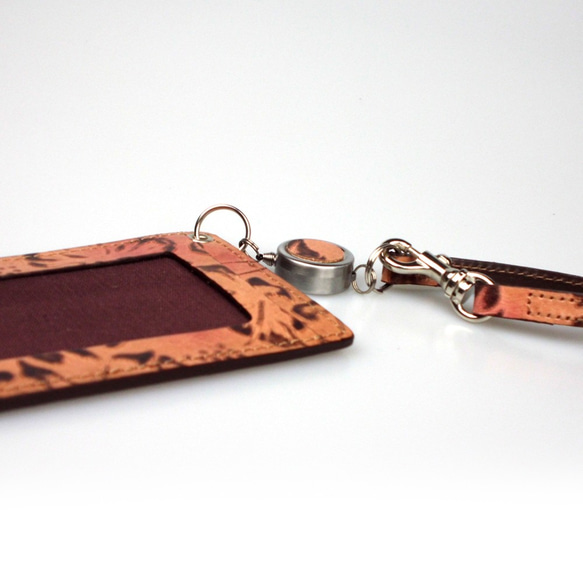 キーリール付！革のパスケース花柄【ブラウン】 パスケース・定期入れ ラムス 通販 5528490｜Creema(クリーマ)