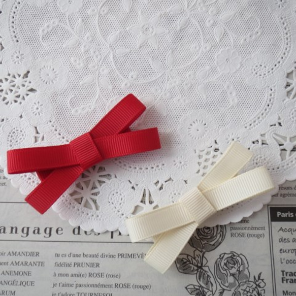 ★ 再販 りぼん ヘアクリップ 赤 アイボリー ダブルリボン ベビー キッズ ヘアピン ヘアアクセサリー ★ ヘアクリップ・バナナクリップ ...