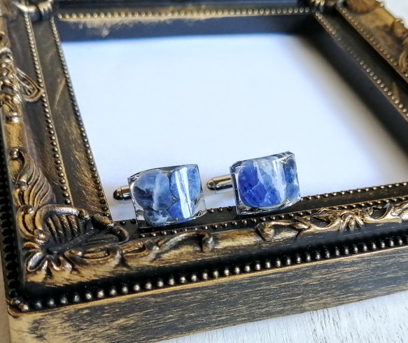 ソーダライト☆再販2 /長方形 / カフス / 天然石 / 父の日 / レジン タイピン・カフス 華昇 優羽 通販｜Creema(クリーマ ...