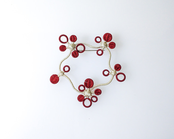 powapowa ブローチ4 ブローチ netty 通販｜Creema(クリーマ) 9370834