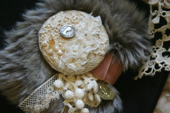 アンティークレースのブローチとファーブローチのセット*150905 ブローチ Orange Pekoe（オレンジペコ） 通販｜Creema ...