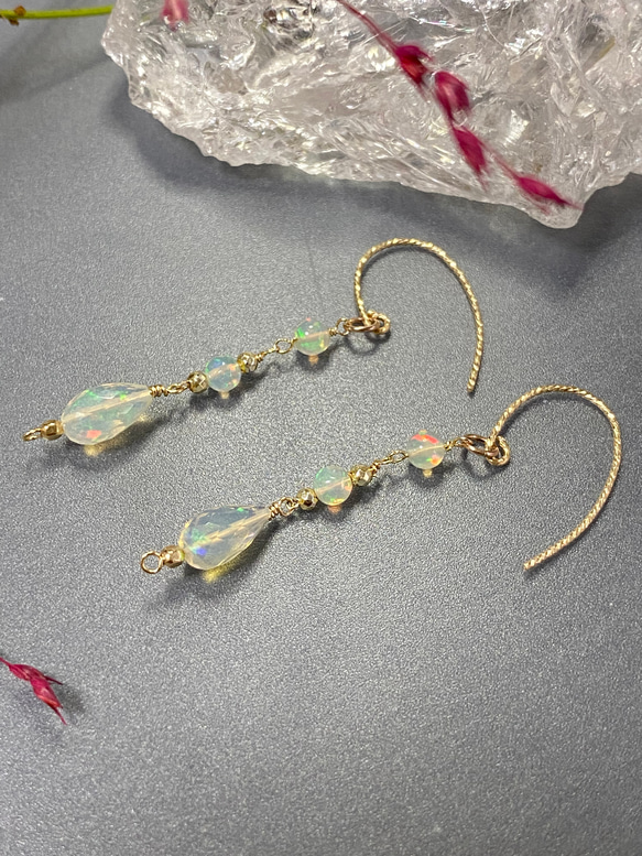オパールピアス（イヤリング） ピアス（フック・チェーン） wol_handmade 通販｜Creema(クリーマ)
