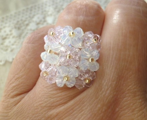 キラキラ桜色リング 指輪・リング toramama 通販｜Creema(クリーマ)