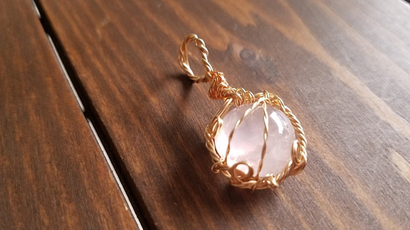 ローズクォーツのペンダントヘッド ネックレス・ペンダント n's wire art 通販 5586032｜Creema(クリーマ)