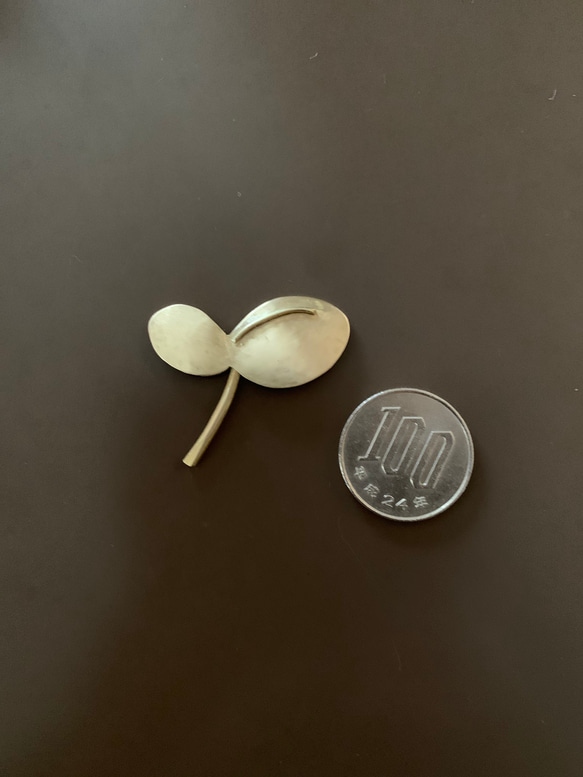 真鍮ブローチ まるみふたば(双葉)ブローチ 卒業式 入学式 卒園式 入園式 母の日 ブローチ ohanacoco 通販 9120239 ...